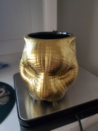 Squid Games GOLD VIP Club Mask Coffee Mug 19oz NWT Netflix Exclusive ...
