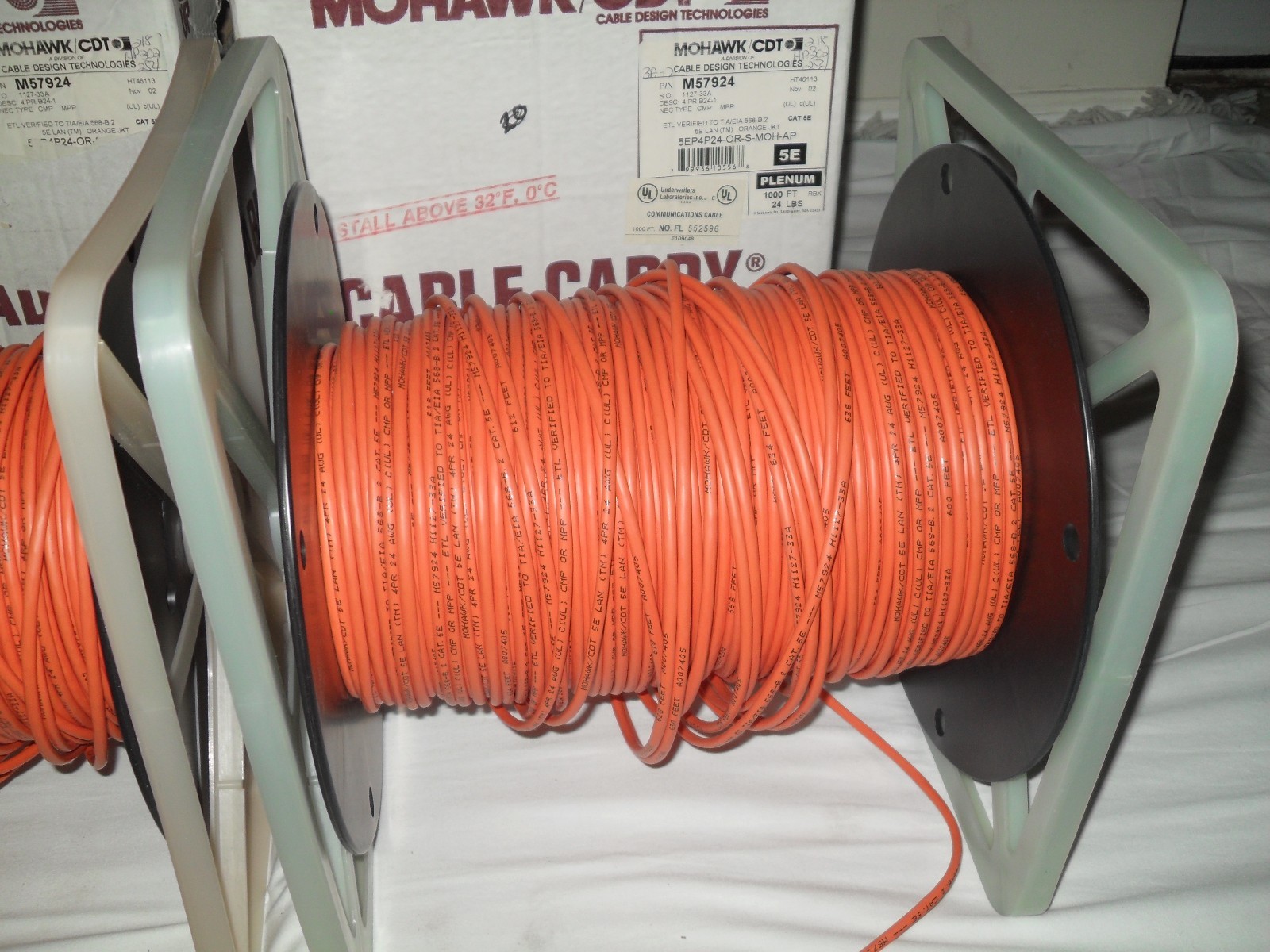 MOHAWK/CDT 24-4P UTP-CMP SOL BC CAT 5E FEP/FRPVC M57924 | eBay