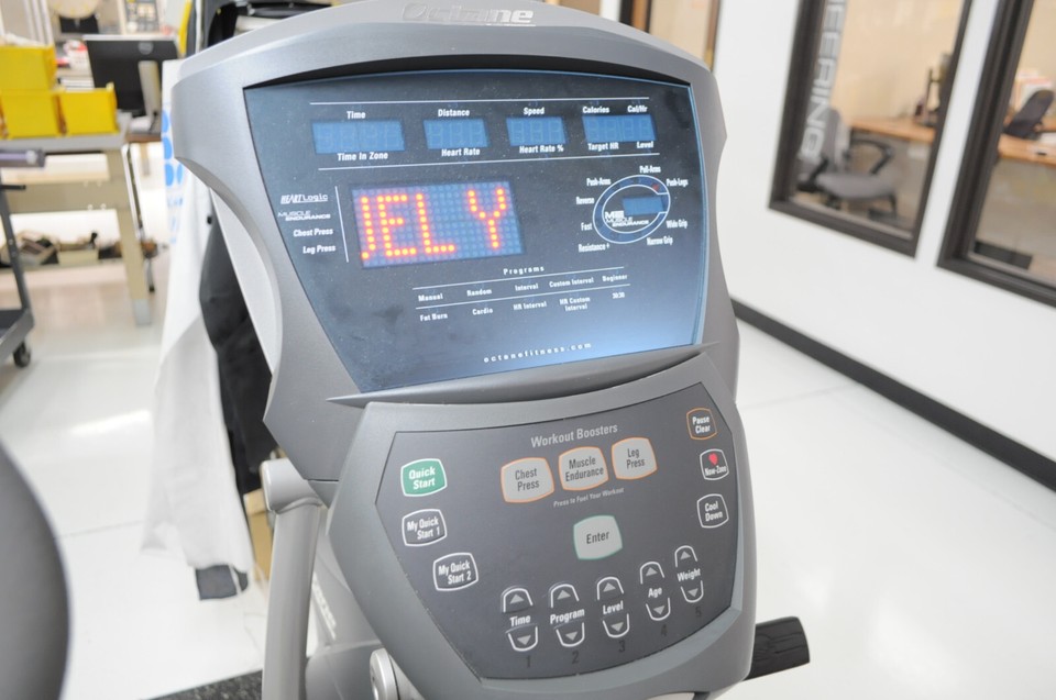 Octane Fitness xRide xR6e Seated Elliptical ~ In Excellent used shape ...