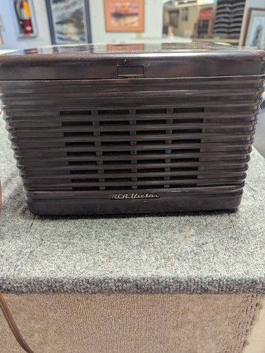 Vintage RCA Victor Model 45-EY-3 Victrola Portable 7" 45rpm Record ...