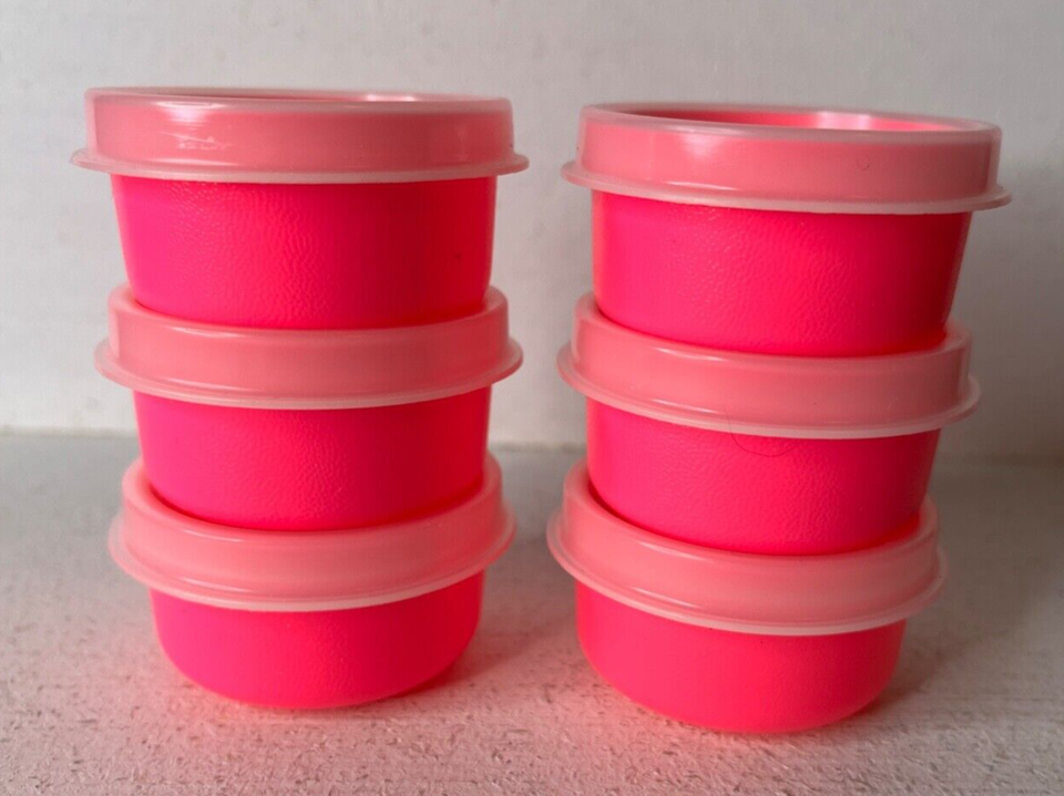 Vintage Tupperware Smidgets 1 oz Travel Pill Container #1463 Hot Pink ...