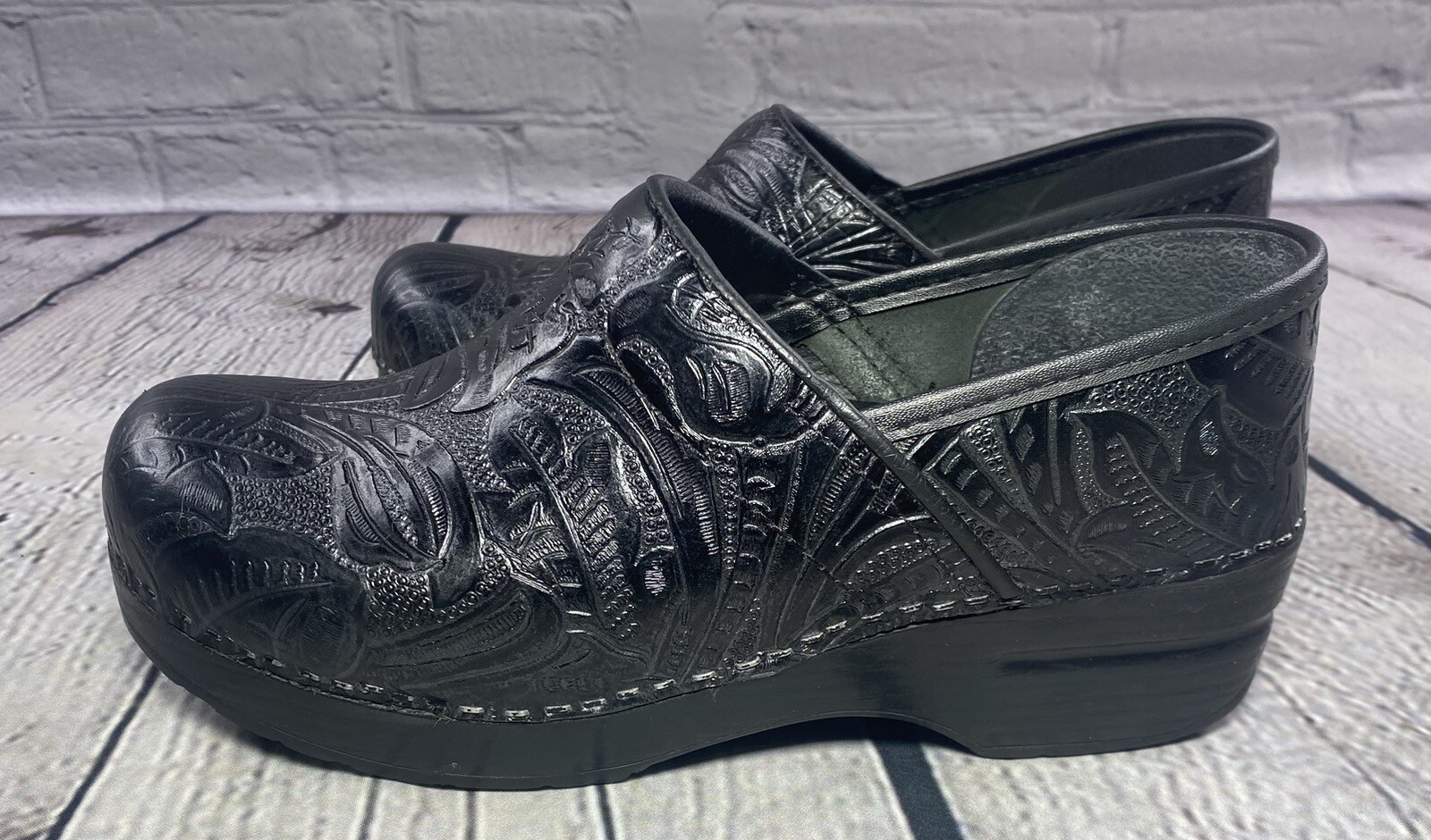 Womens Dansko Professional Tooled Black Leather Clogs Shoes Size 38 US ...