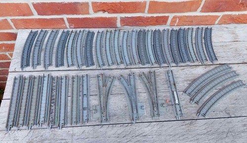 THIRTY SIX PIECES OF TRI-ANG STANDARD TRACK TRIANG - Lot 2 | eBay UK