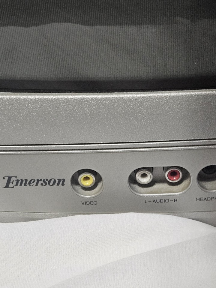 Emerson EWT19S3 19” CRT TV Retro Gaming Console Monitor Vintage 2003 No ...