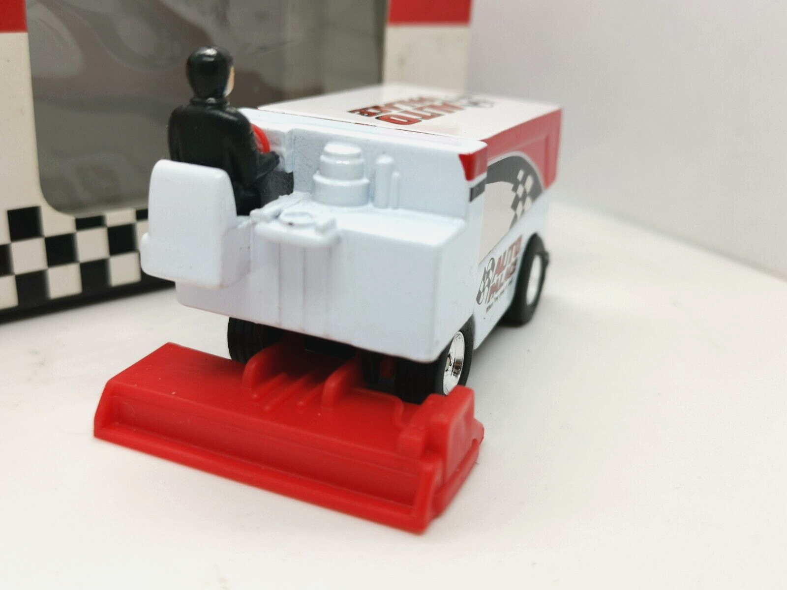Vintage 1995 Die-cast Model A Zamboni Ice Resurfacer White Rose Collect ...
