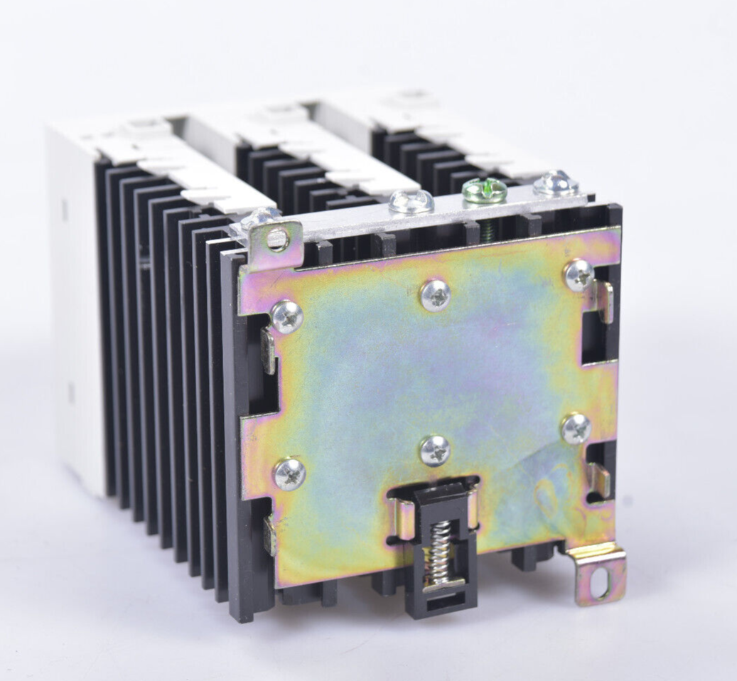 Crydom Halbleiterrelais CTRD6025 25A Schaltspannung max 600V/AC Nulldurchgang | eBay.de