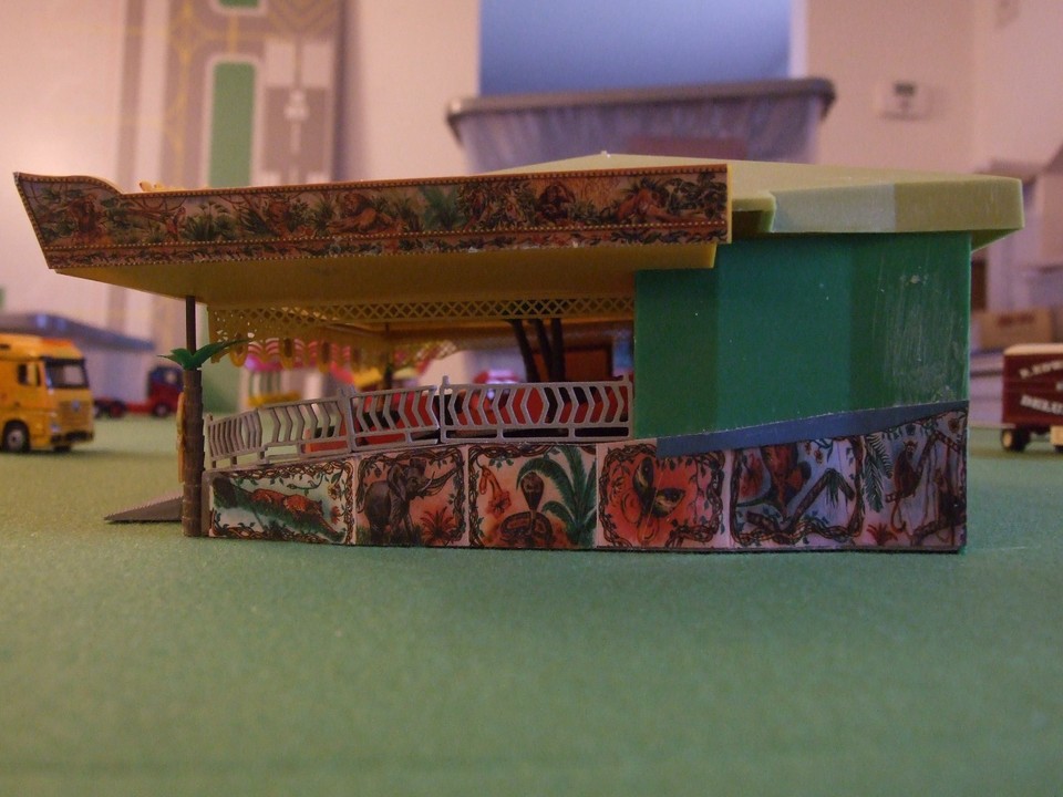 Faller Musik Express 1/76 scale Model Fairground Ride Non Motorised ...