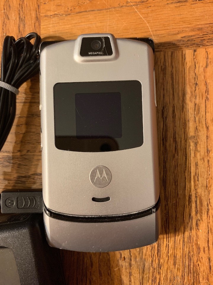 Motorola Silver Cell Phone-Rare Vintage-SHIPS N 24 HOURS | eBay