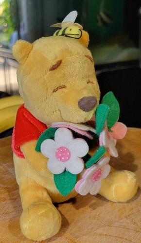 Winnie the Pooh 6" Plush Doll Disney Store Bouquet of Roses Flowers | eBay