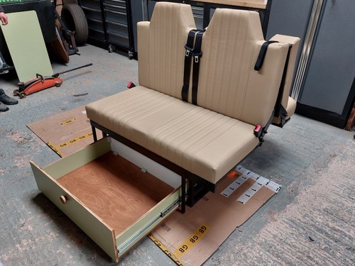 Rock n roll bed with integral drawer. Fits t4 t5 t6 vivaro Vito trafic ...