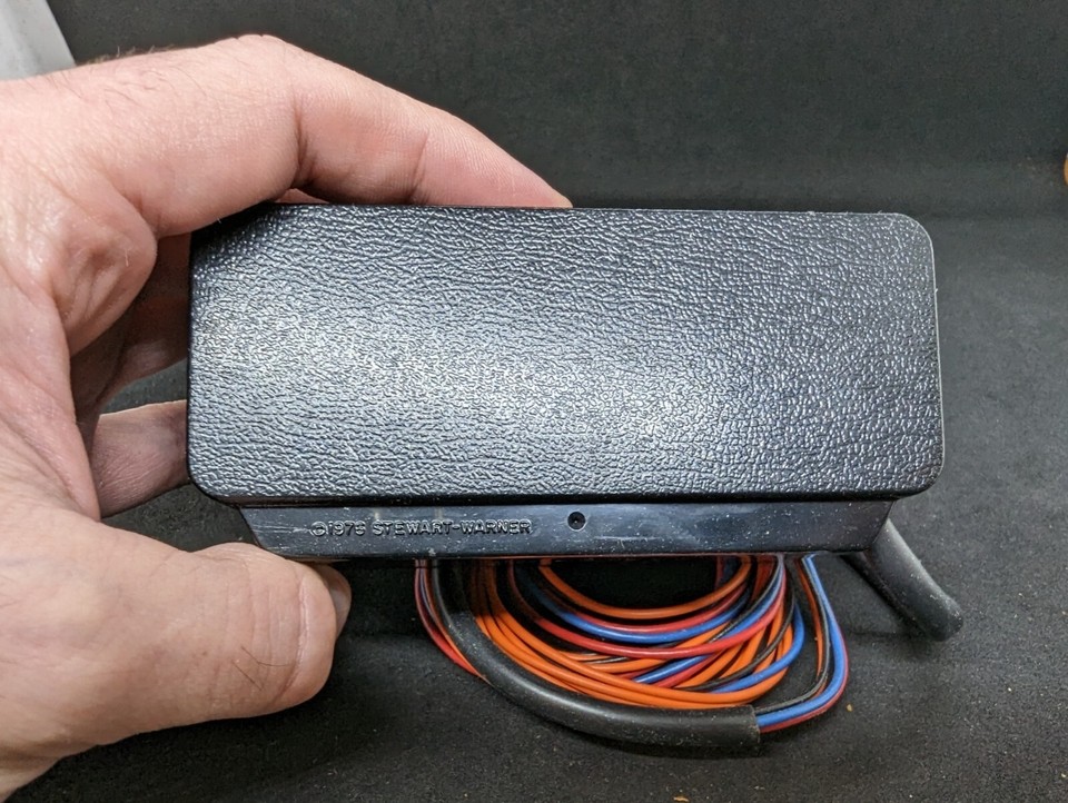 NOS STEWART WARNER MINI PANEL II OIL PRESSURE VOLTMETER BATTERY CLUSTER ...