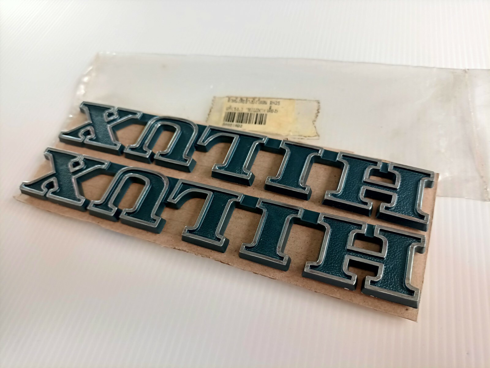 New Badge/Emblem.1Pair For TOYOTA HILUX PICKUP RN20 RN25 | eBay