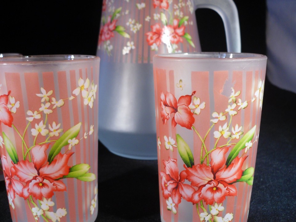 Briliant 5 Pc Pitcher And Juice Glass Set Frosted Pink Stripes Red ...