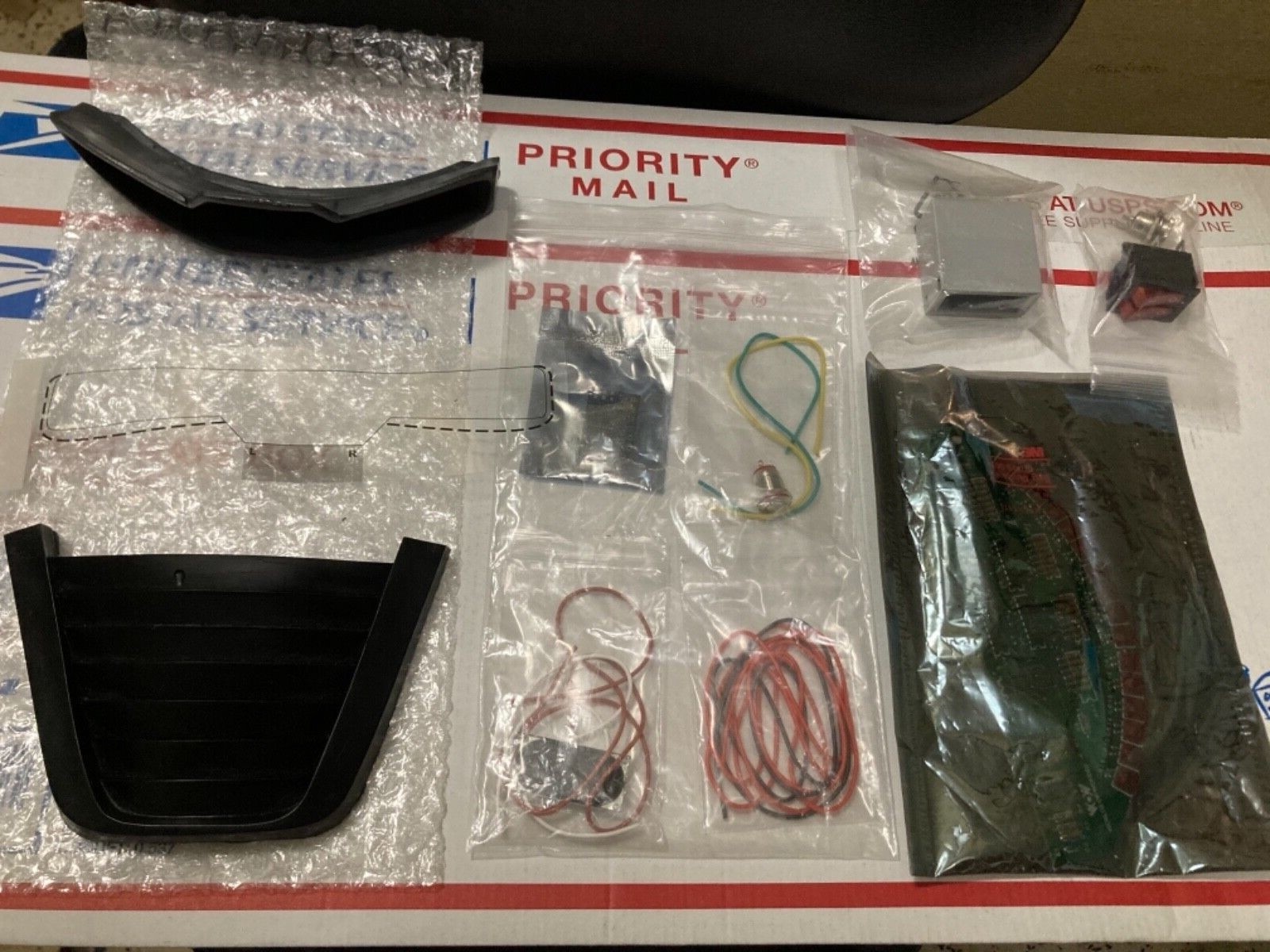 BATTLESTAR GALACTICA ( 1:1 CYLON CENTURION MASK ) Light Sound SCAN EYE ...