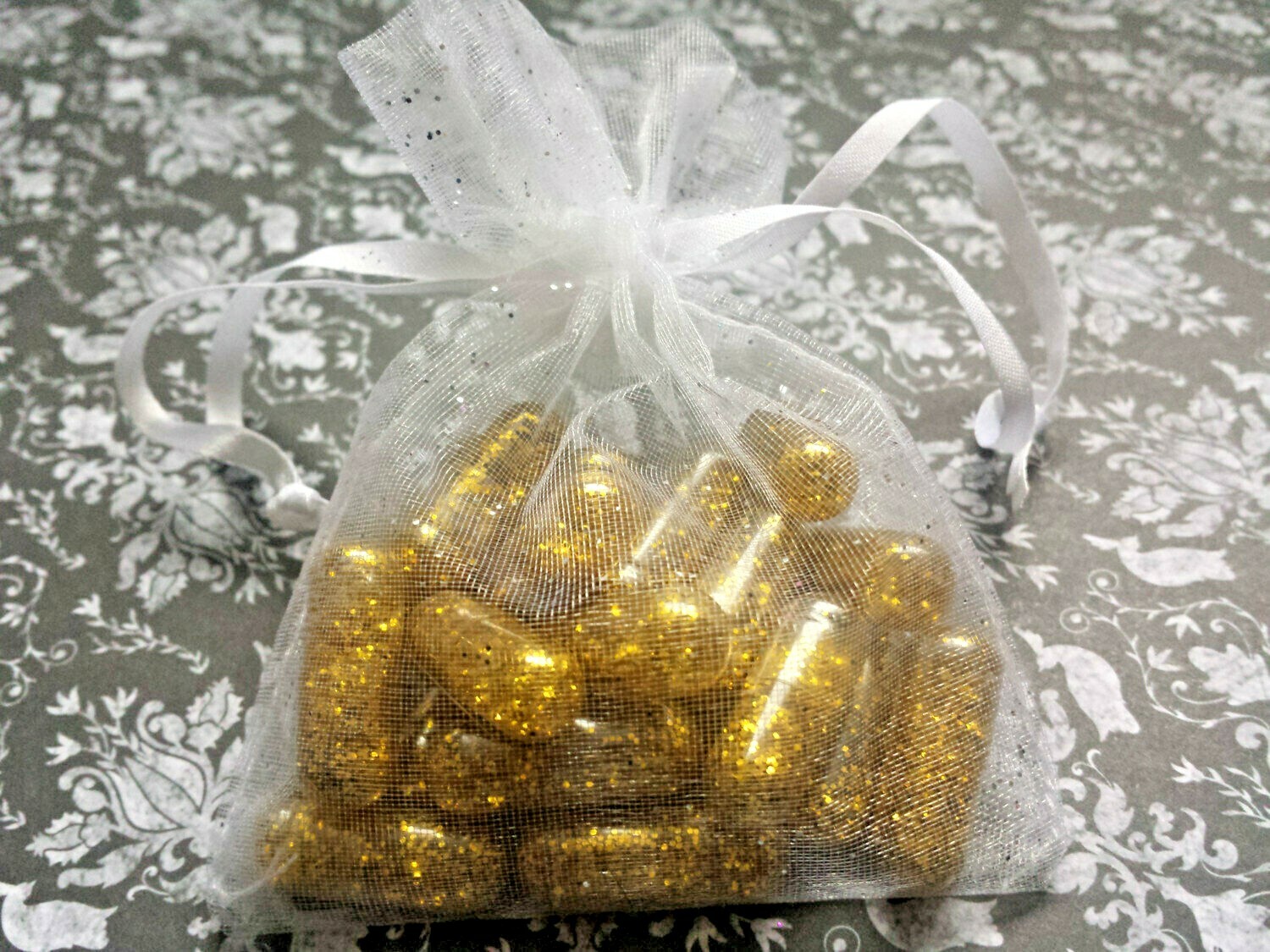 20 GOLD Glitter Pills in Bag ~ Bling Sparkle Capsules ~ Bachelorette ...