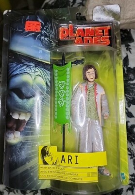 New ARI w/ Battle Flag PLANET OF THE APES Action Figure 2001 | eBay