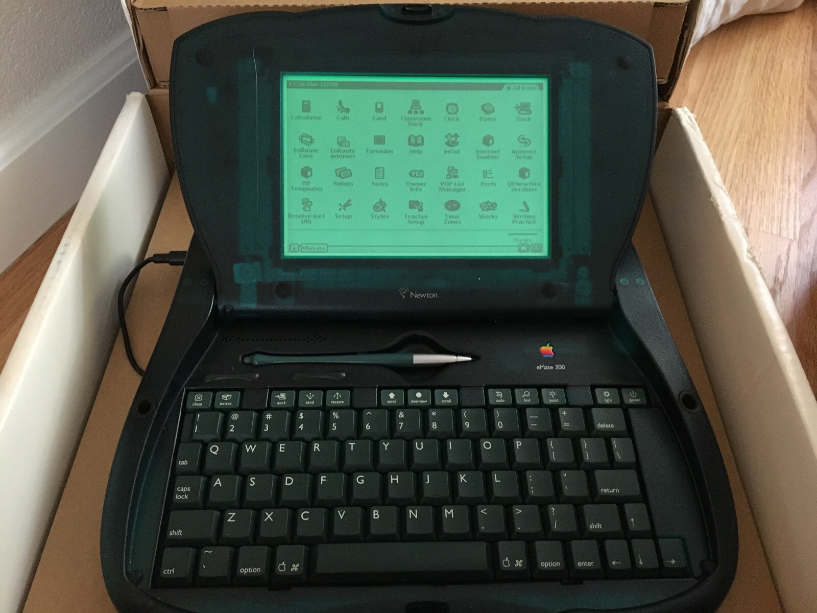 Apple Newton eMate 300 with AC adapter - Working! | eBay