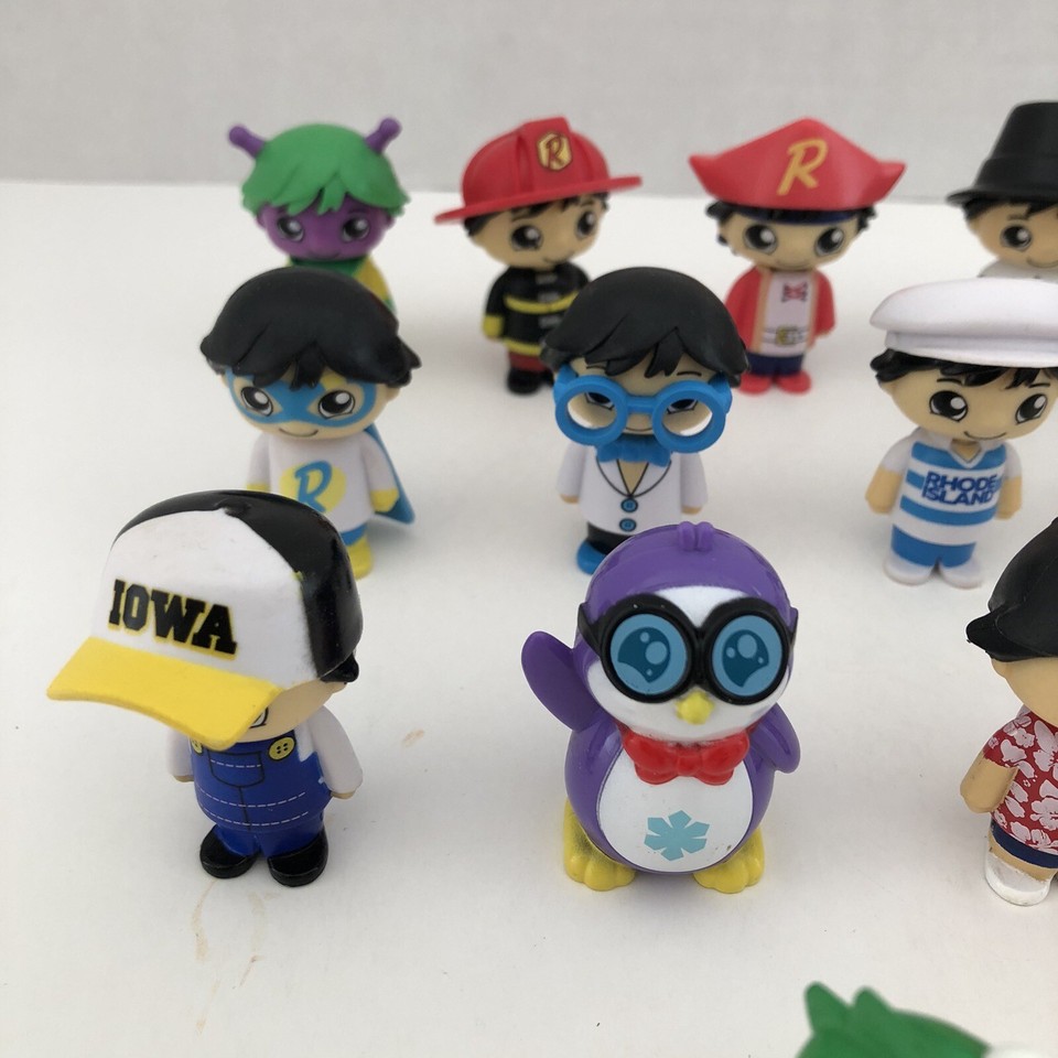 Ryan’s World Road Trip Mystery Suitcase With 21 Figures | eBay