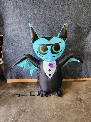 Used 4 FT Vampire Bat Tuxedo Airblown Inflatable Halloween | eBay
