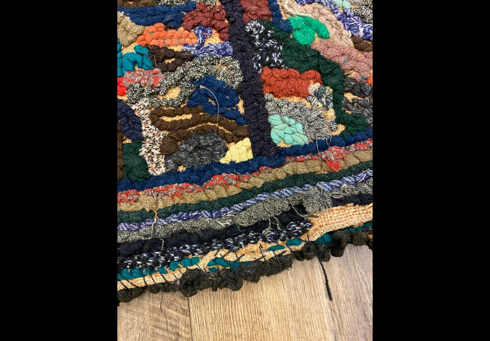 ANTIQUE PRIMITIVE FOLK ART Hand Hooked Rug on Burlap FARM HOUSE or ...