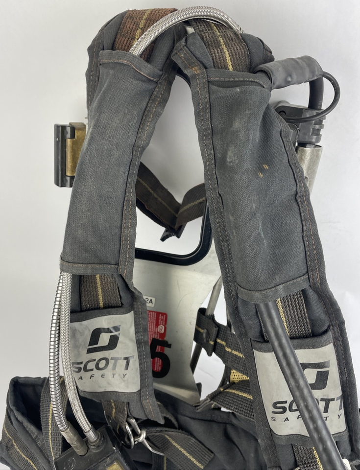 SCOTT SAFETY 4.5 4500 SCBA Air Pack Harness EZ-Flow Air Pak Plus with ...