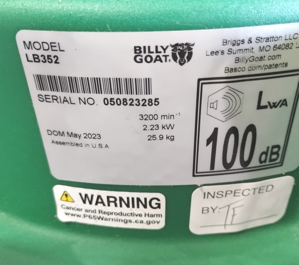 BILLY GOAT Outdoor Litter Vacuum:Shaft,Briggs+Stratton28 gal Bag Volume ...