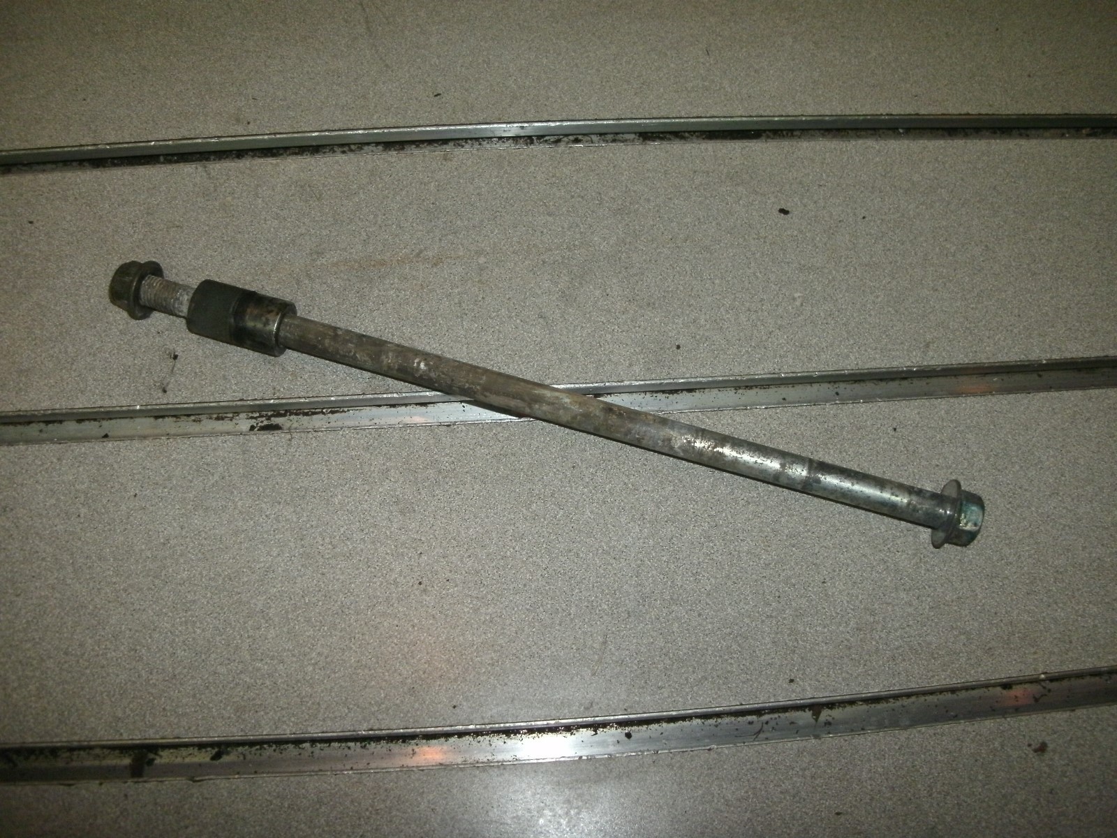 Yamaha Zuma,YW50,scooter,50cc,front axle,axle spacer,front wheel axle ...