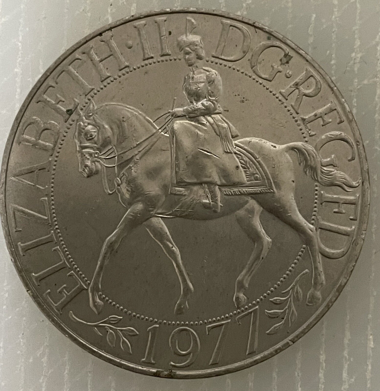 1977 Silver Jubilee Elizabeth II Commemorative crown coin Uncirculated ...