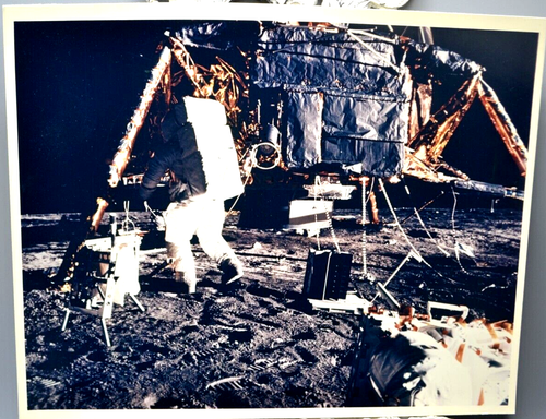 NASA 1969 AS12-46-6788 APOLLO 12 ALLAN BEAN RTG PHOTO ON TYPE A KODAK ...