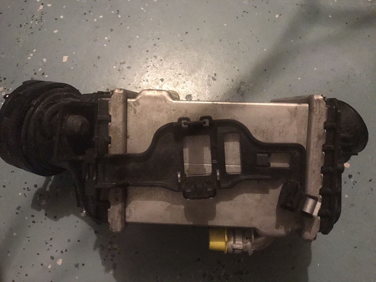 BMW OEM Intercooler Charge-Air Right Cooler 17518619390, 17 51 8 619 ...