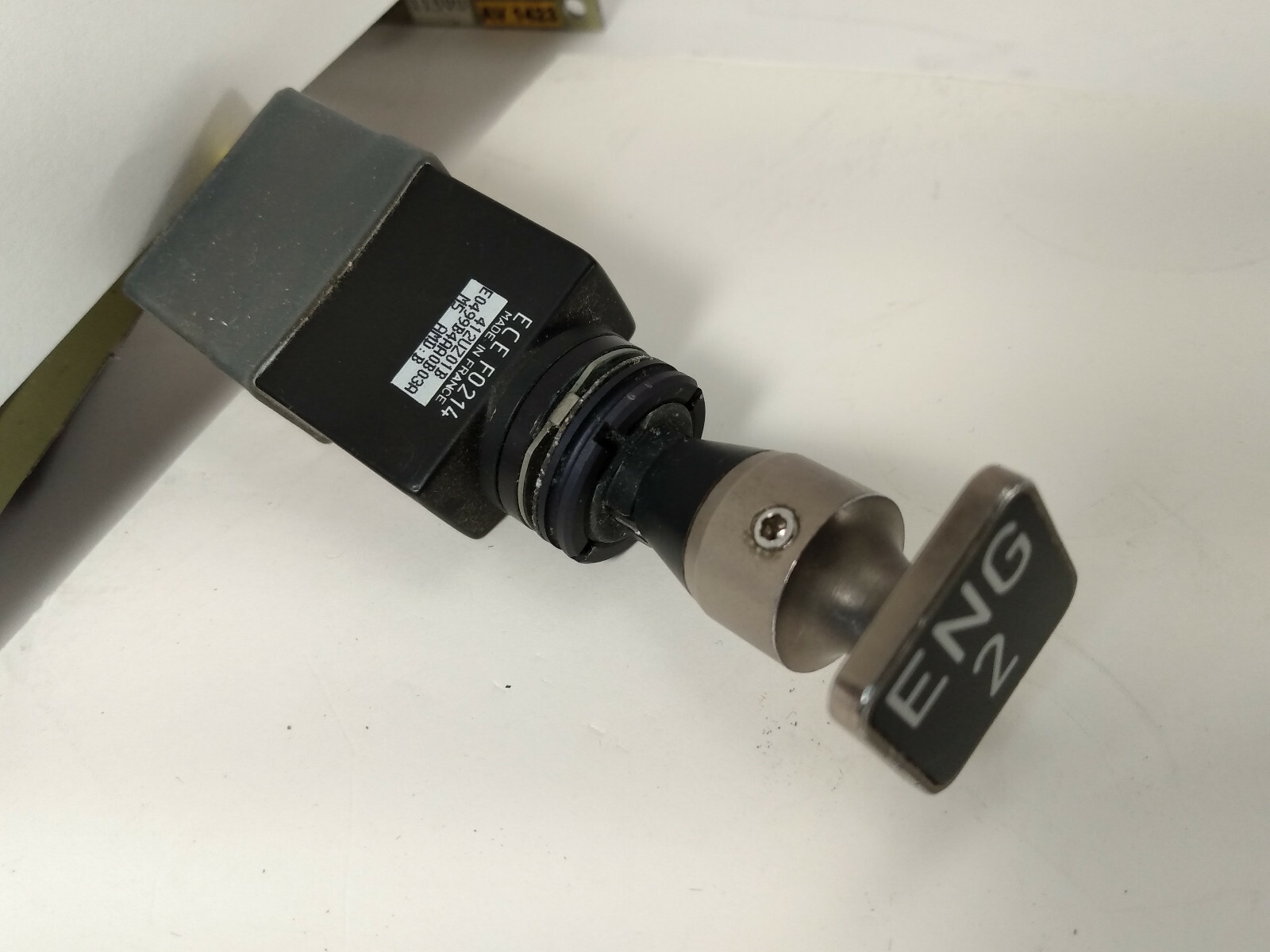 A320 Engine Start Switch Engine 2 - PN 412UZ01B, E0499B4AA0B03A | eBay