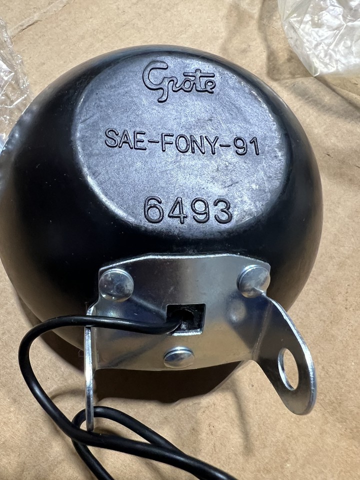 GROTE 64931 FORWARD LTG, CLEAR, PAR 36 RUBBER TRACTOR & UTILITY, 12V ...