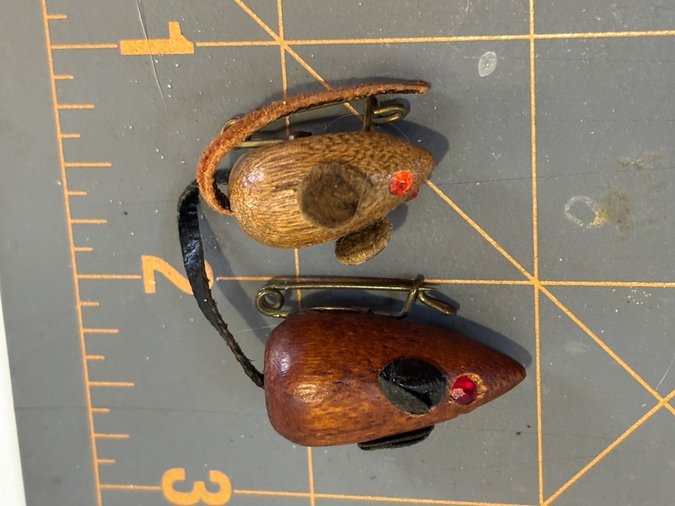 2 Vintage Mid Century Miniature Wooden Mouse pins Leather Tail & Ears ...