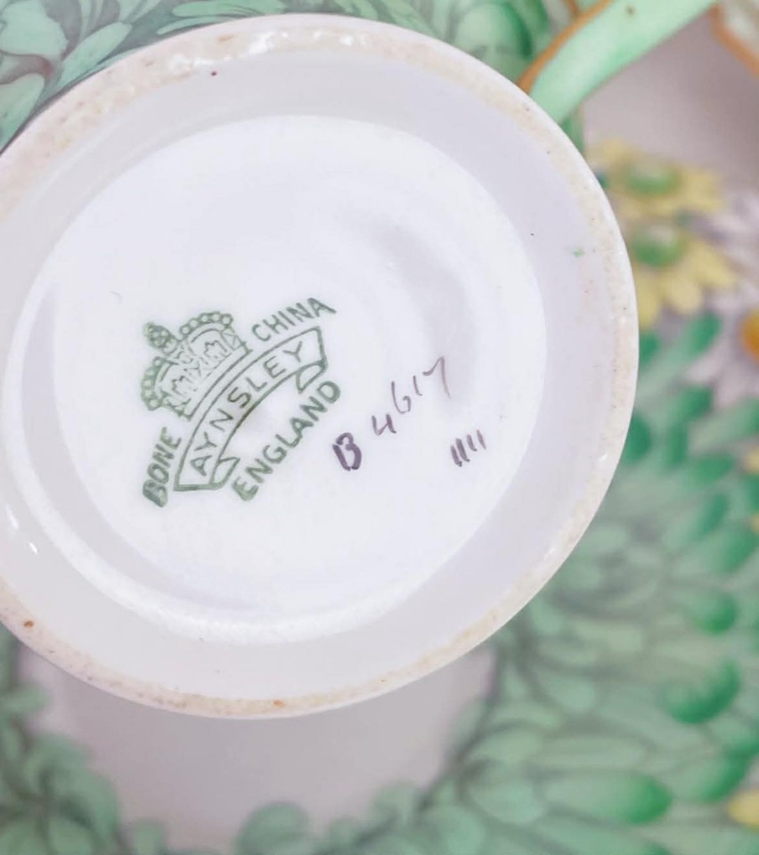 Rare vintage Aynsley Daisy chintz pattern tea set items, priced ...