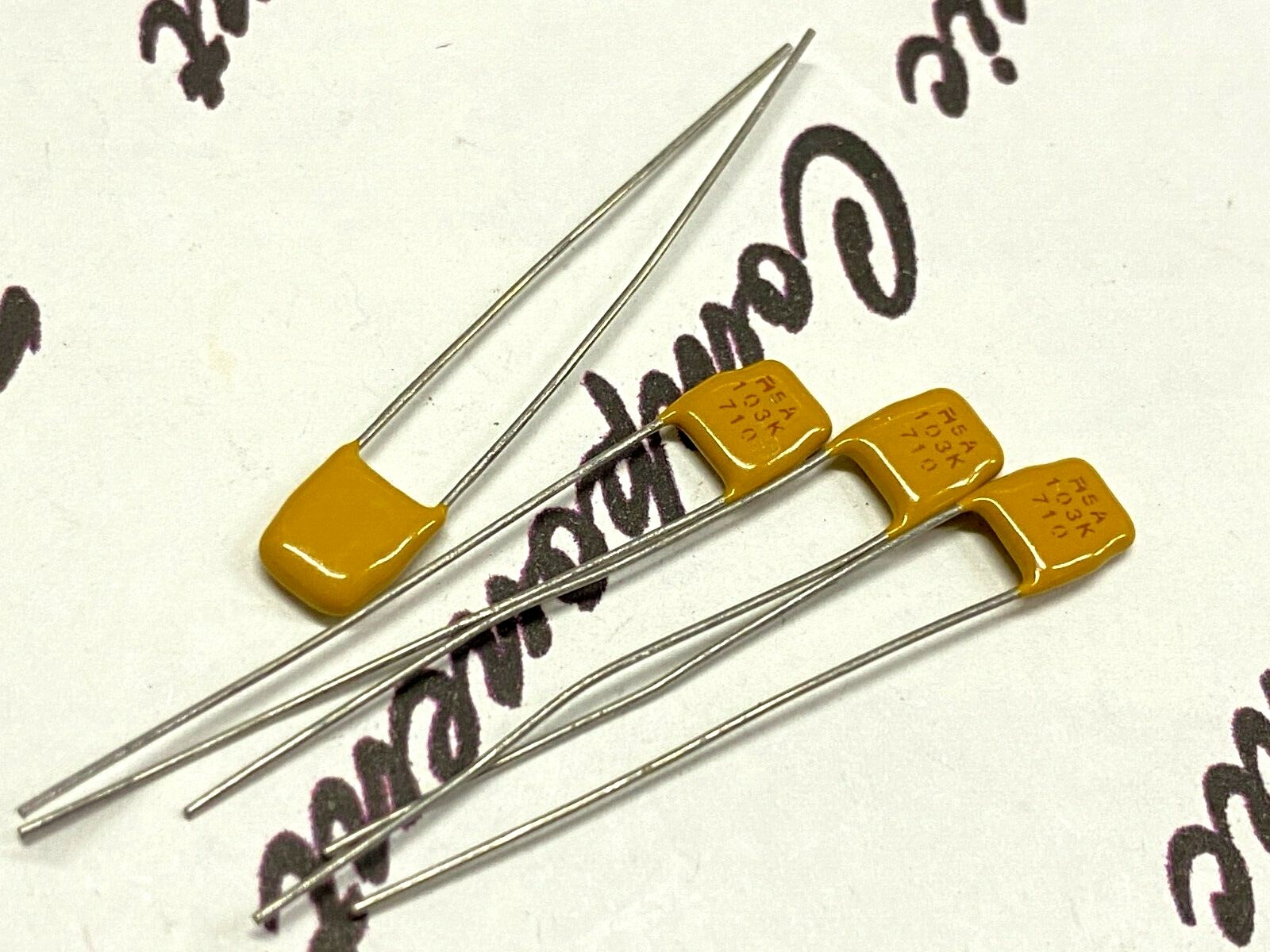 2pcs -AVX SR305A103KAA 0.01uF 50V 103K 10% C0G (NP0) Ceramic Capacitor ...