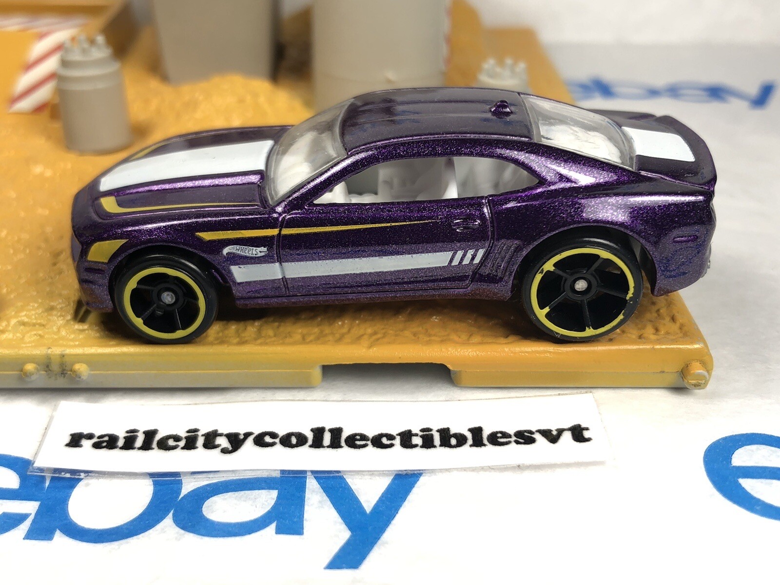 Hot Wheels ~ 2010 Camaro SS ~ HW Mild to Wild, Purple, Yellow Line ...