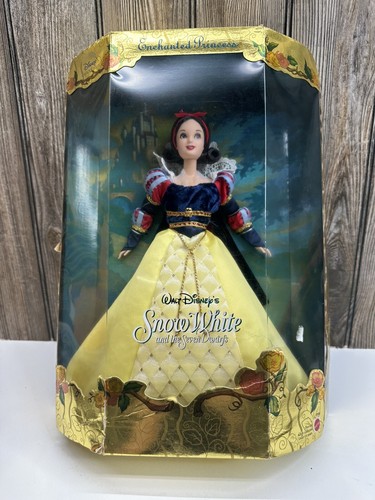 2000 Disney Snow White and the Seven Dwarfs Enchanted Princess Doll ...