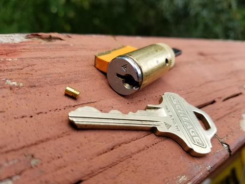 Schlage Everest ALL SERRATED DRIVER PINS! With 1 key. Locksport ...