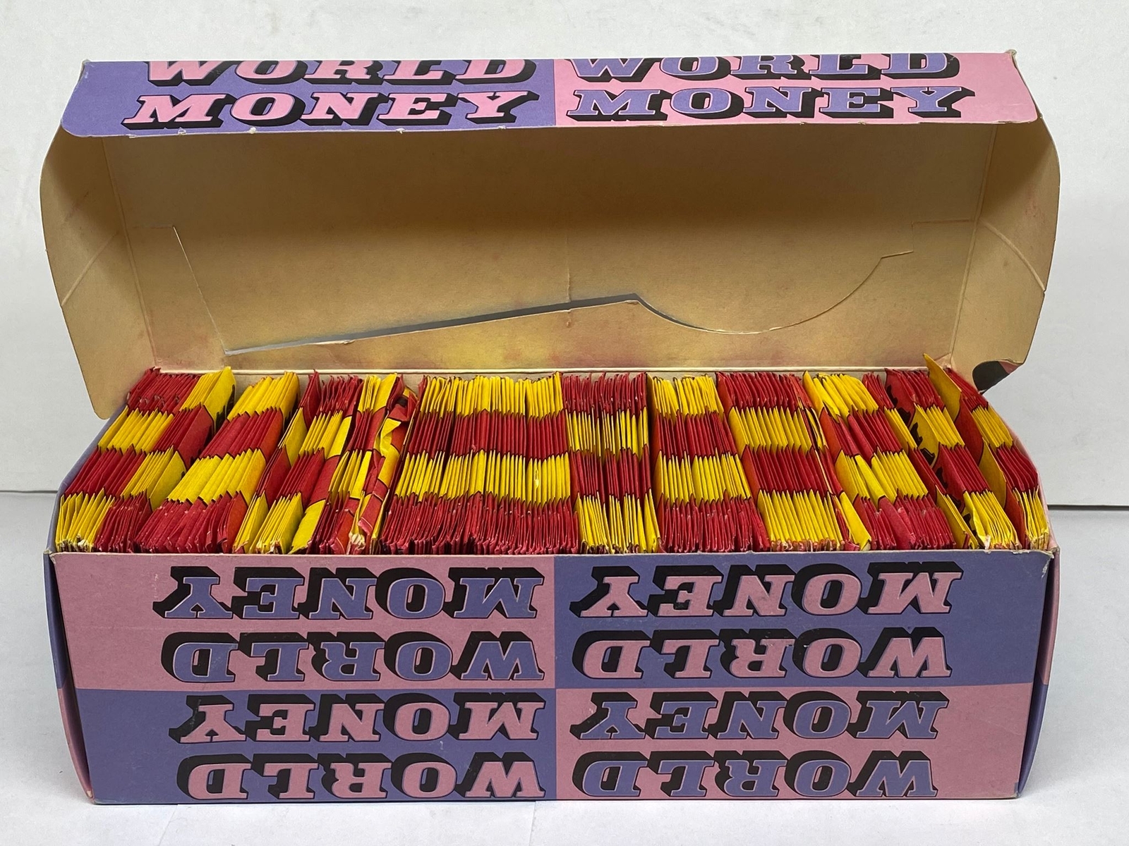 1973 World Money Vintage Trading Card Box 199 Packs Monty Gum Holland ...