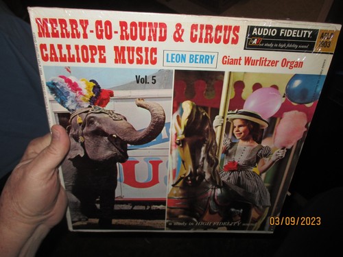 Leon Berry COllector LP "Merry-Go-Round & Circus Calliope Music " AF ...