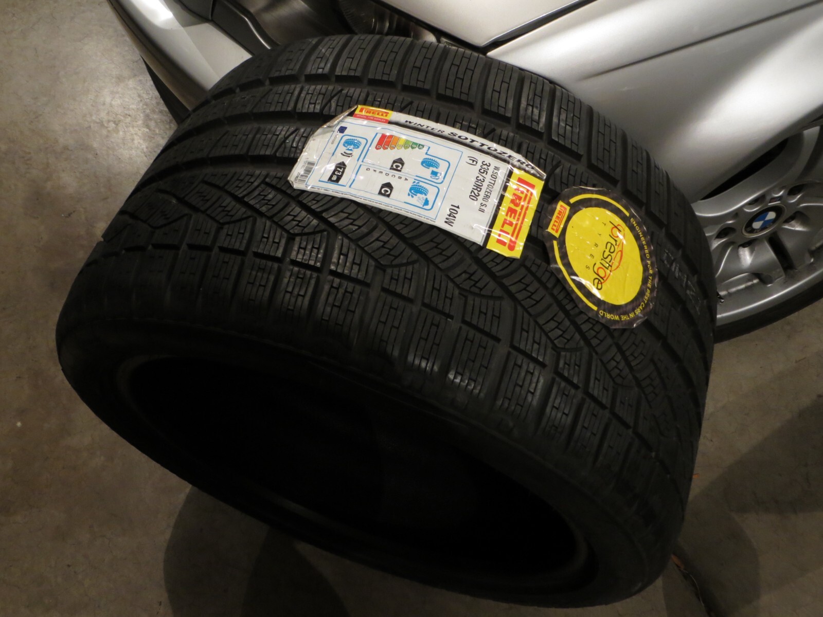 NEW 1 ONE PIRELLI SOTTOZERO WINTER 270 SERIE II 335/30R20 FERRARI 335 ...