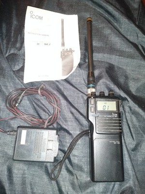 *USED* ICOM IC-M7 Handheld VHF Marine Radio *NEW AA BATTERIES INCLUDED ...