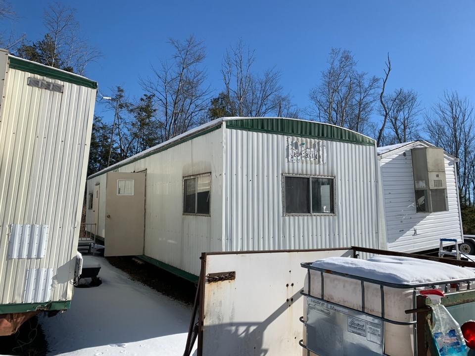 "10' x 50' Mobile Jobsite Office Trailer – 3 Offices, 1 Bath– Portable ...