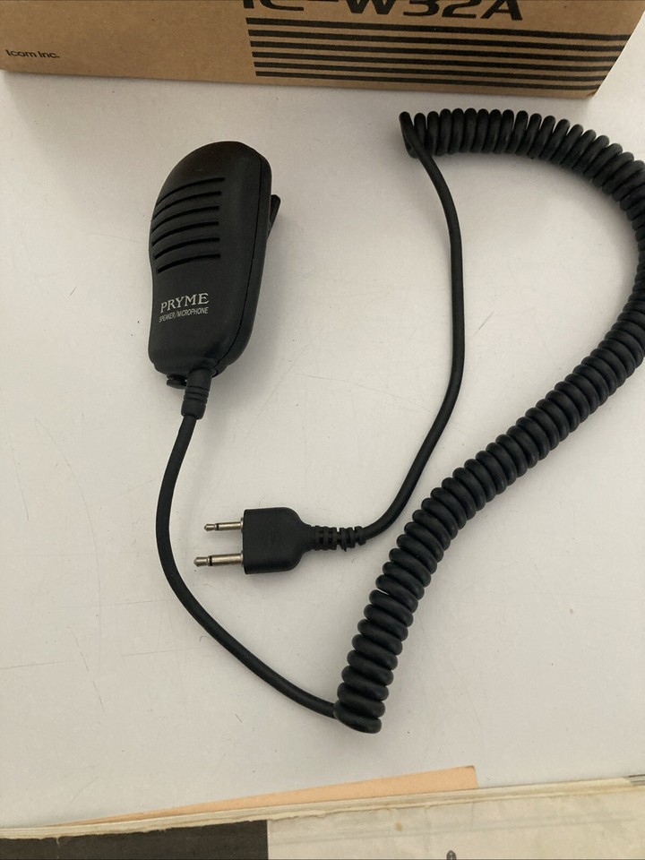 iCOM IC-W32A Handheld Radio Dual Band VHF/UHF Transceiver + Accessories ...