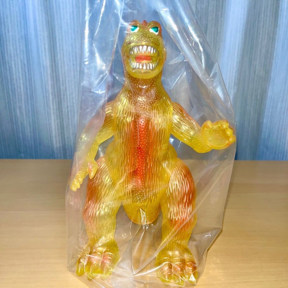 Godzilla 1968 Golden Yellow Clear RED Red Coloring Kaiju Soshingeki 350 ...