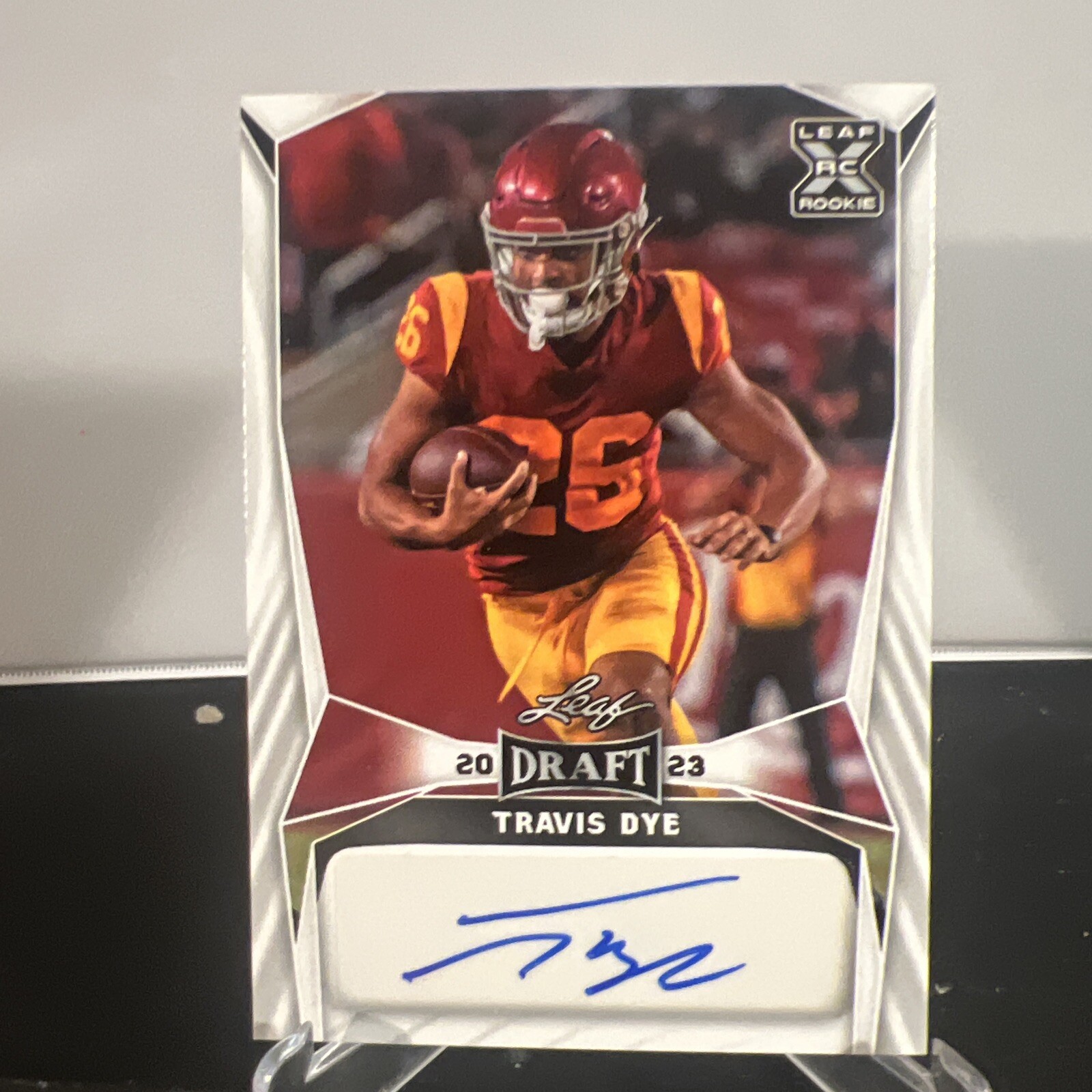 2023 Leaf Draft - Autographs #BA-TD2 Travis Dye (AU, RC) | eBay