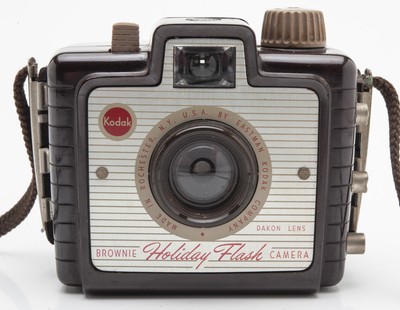 Kodak Brownie Holiday Flash Camera Roll Film Viewfinder Camera | eBay