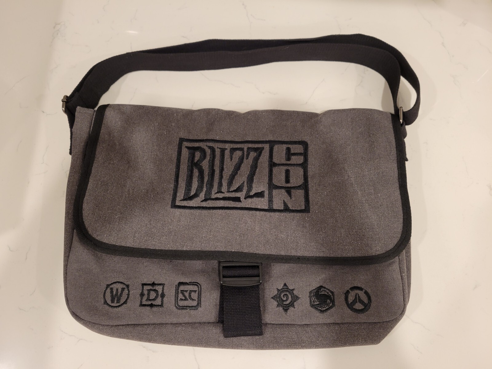BlizzCon 2015 Blizzard Messenger Bag - Unused | eBay