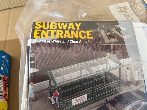 Walthers Cornerstone ~ HO Scale ~ Subway Entrance ~ Kit ~ 933-3762 | eBay