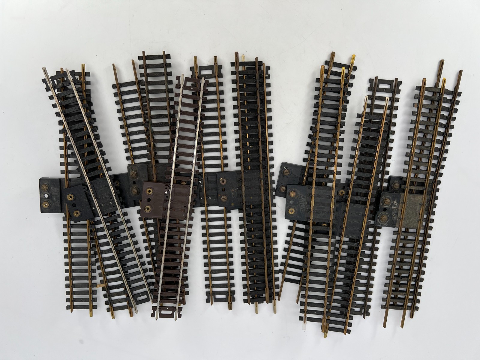 Atlas HO Scale Lot of (15) 9 inch Snap-Track Terminal | eBay